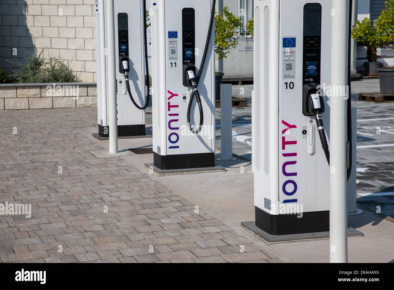 Ev power logo hi-res stock photography and images - Alamy