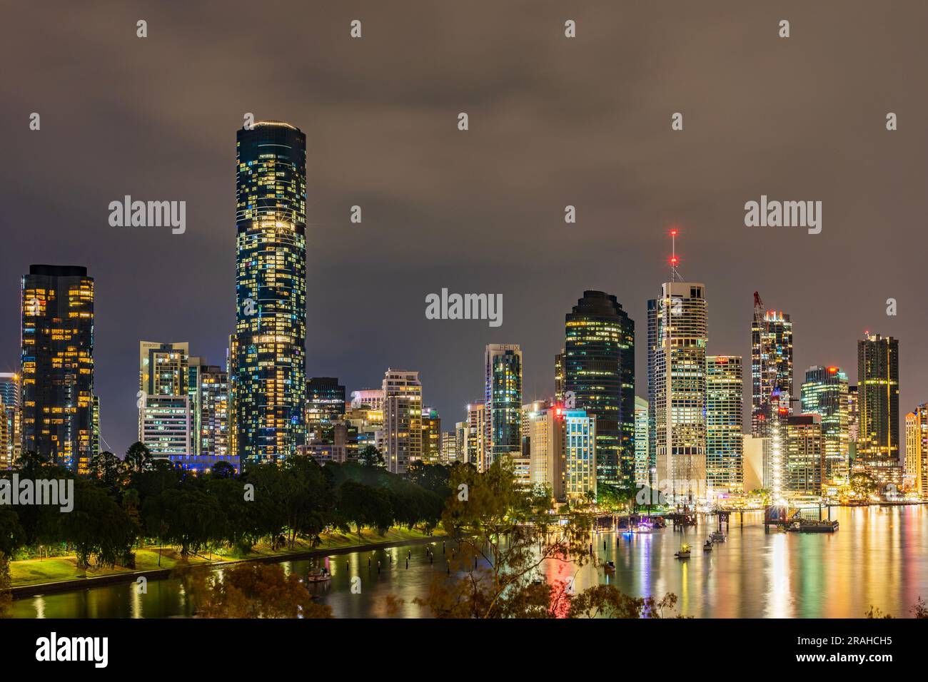 Brisbane city skyline at night Stock Photo - Alamy