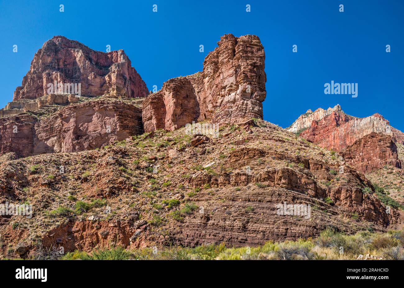 Oza Butte, Bright Angel Point formations over Cottonwood Campground ...
