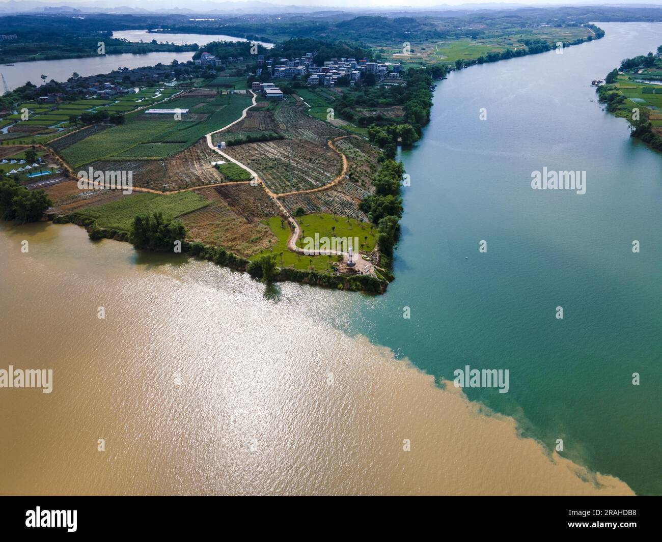 Aerial photo shows the scenery of a river in two colors in Nanning City ...