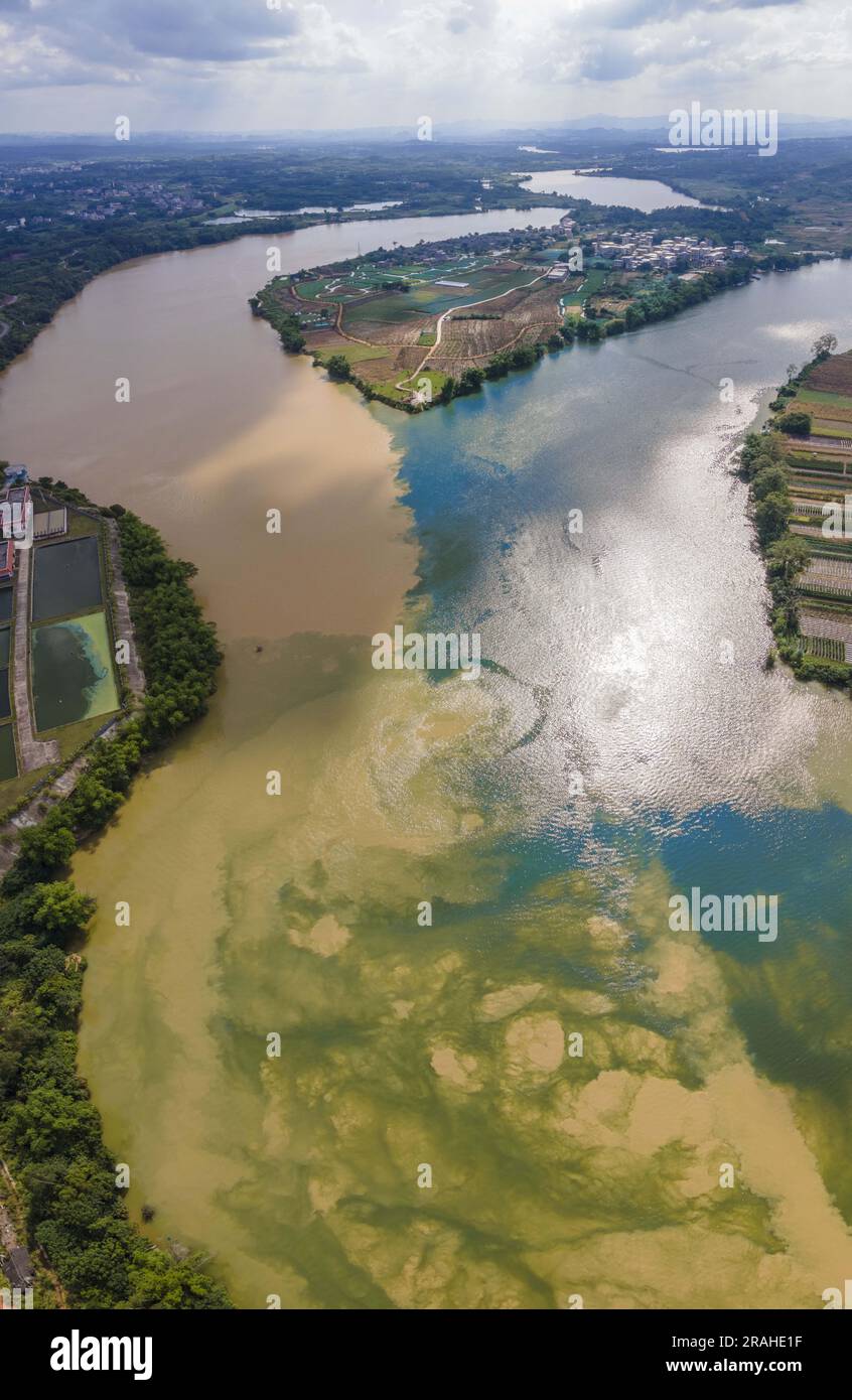 Aerial photo shows the scenery of a river in two colors in Nanning City ...