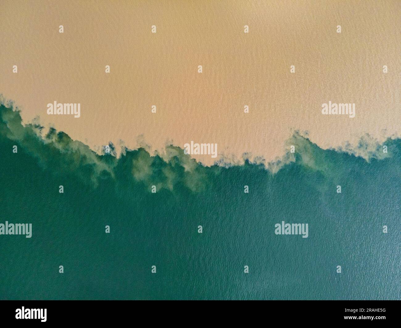 Aerial photo shows the scenery of a river in two colors in Nanning City ...