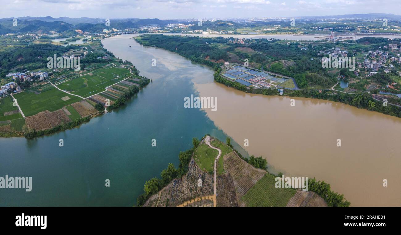Aerial photo shows the scenery of a river in two colors in Nanning City ...