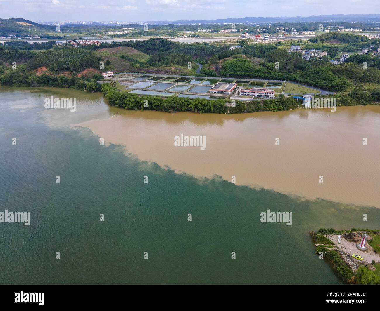 Aerial photo shows the scenery of a river in two colors in Nanning City ...