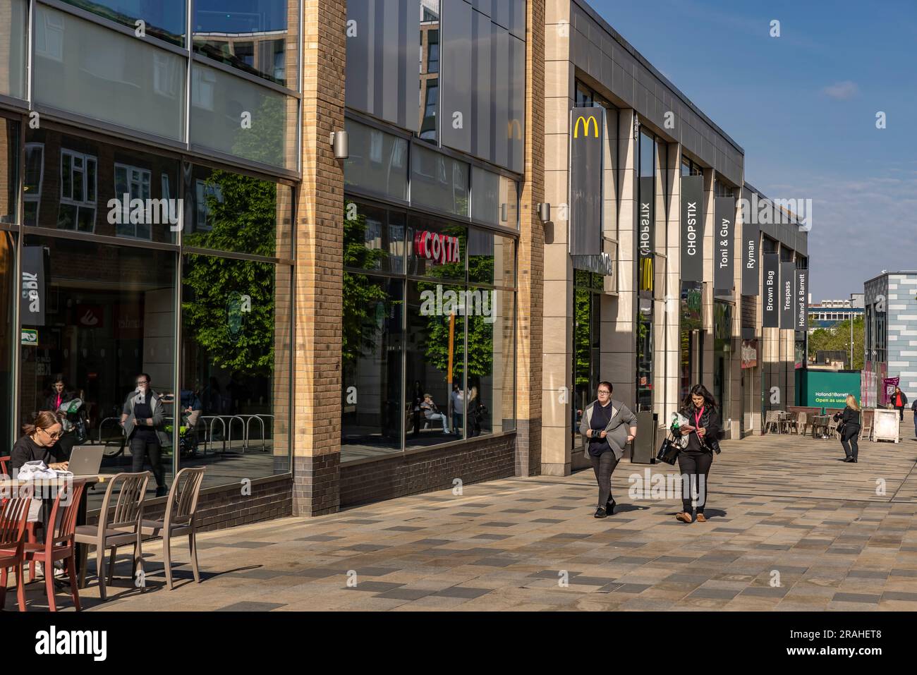 Bracknell berkshire hi-res stock photography and images - Alamy