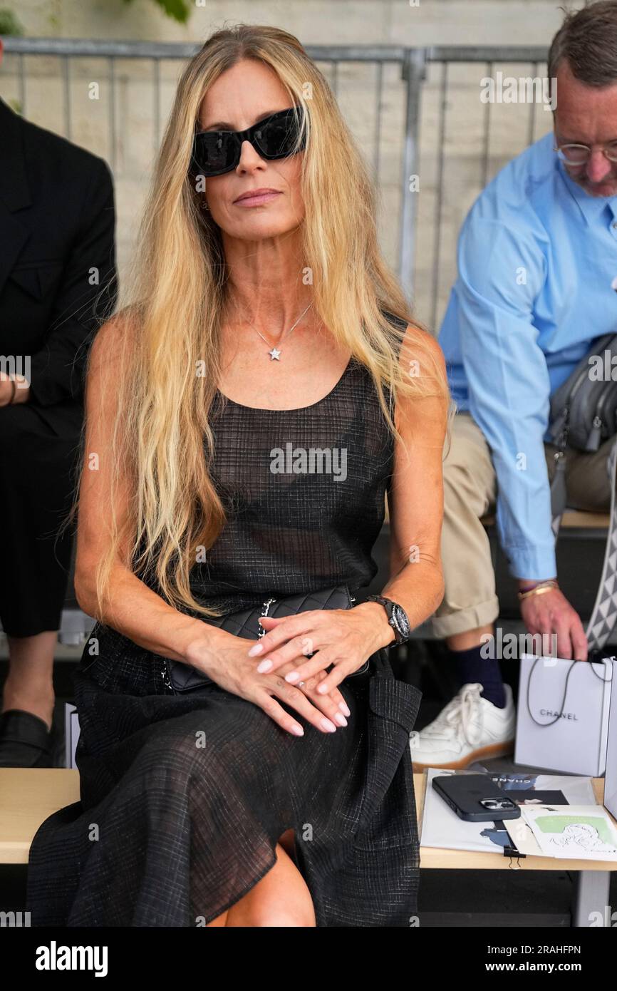 Paula Beer poses before the Chanel Haute Couture Fall/winter 2023-2024 ...