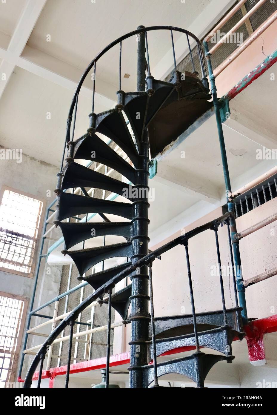 Inside alcatraz prison hi-res stock photography and images - Alamy