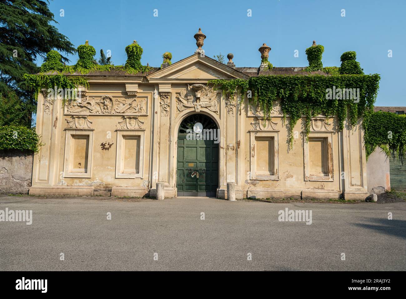 Piazza dei Cavalieri di Malta in Rome with greengate keyhole. View of ...