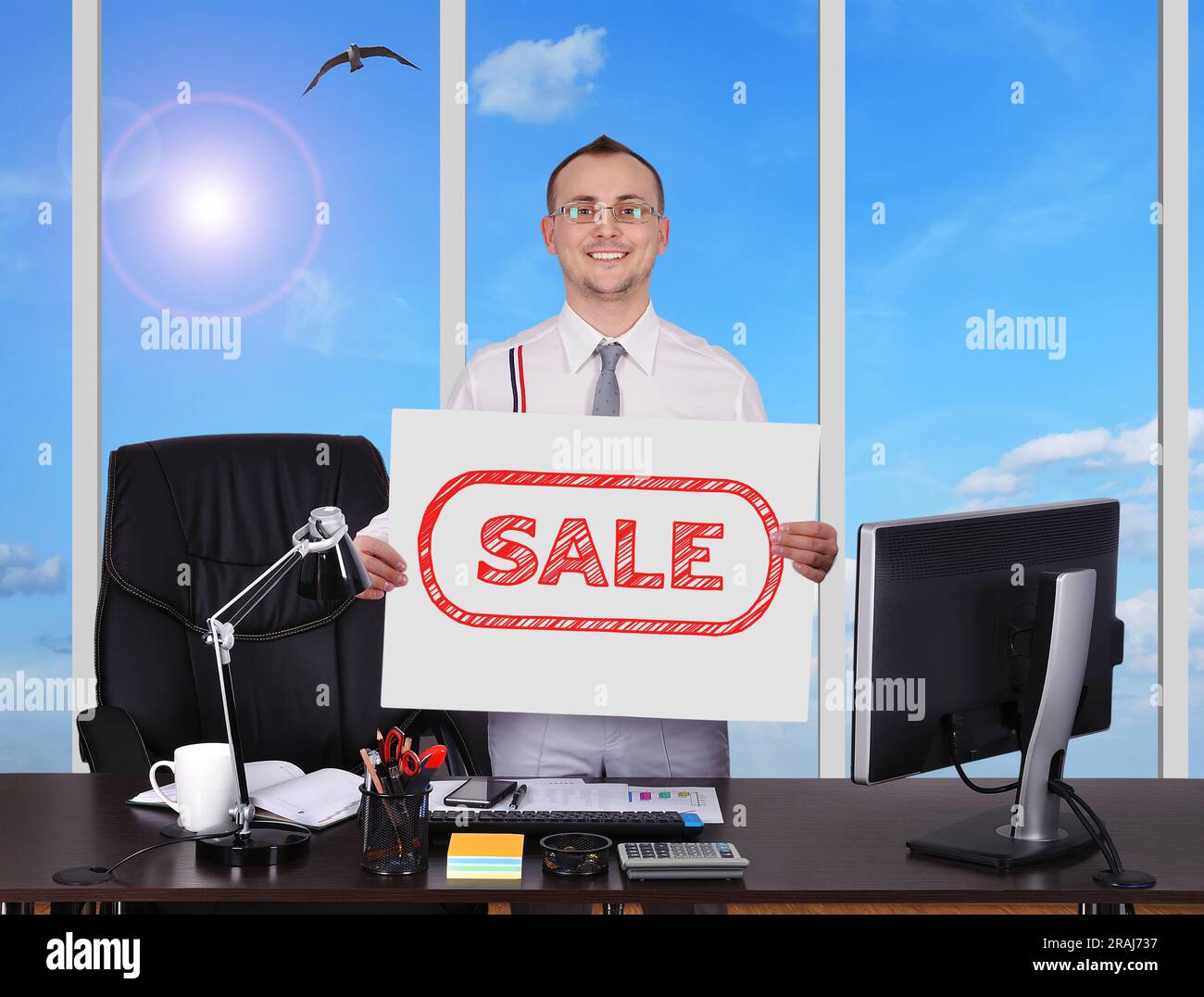 Sale placard hi-res stock photography and images - Alamy