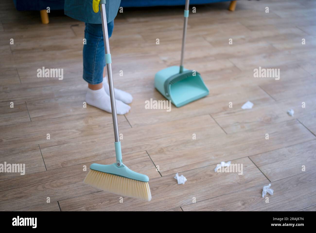 Work housekeeping 30 34 hi-res stock photography and images - Alamy