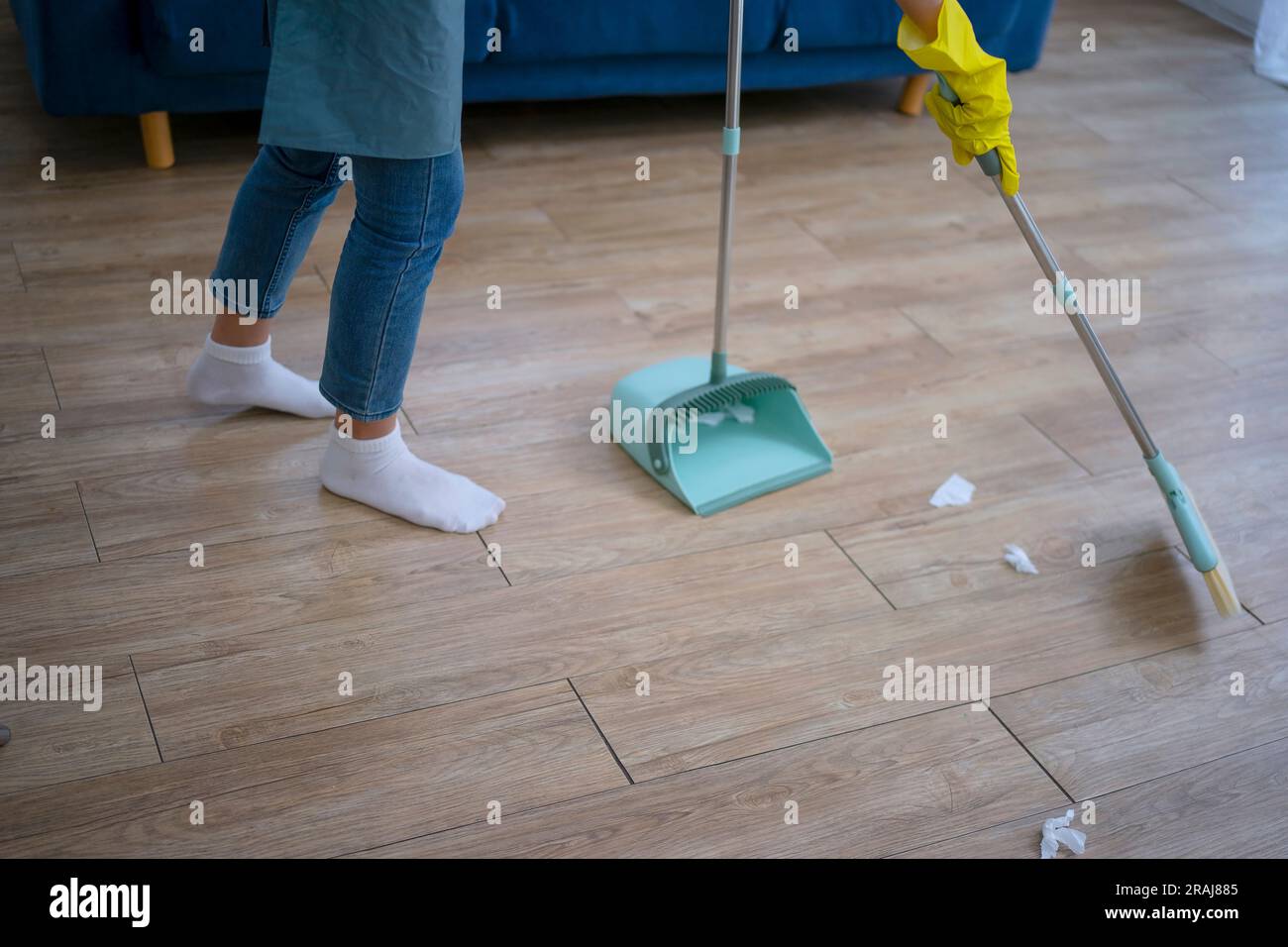 Work housekeeping 30 34 hi-res stock photography and images - Alamy