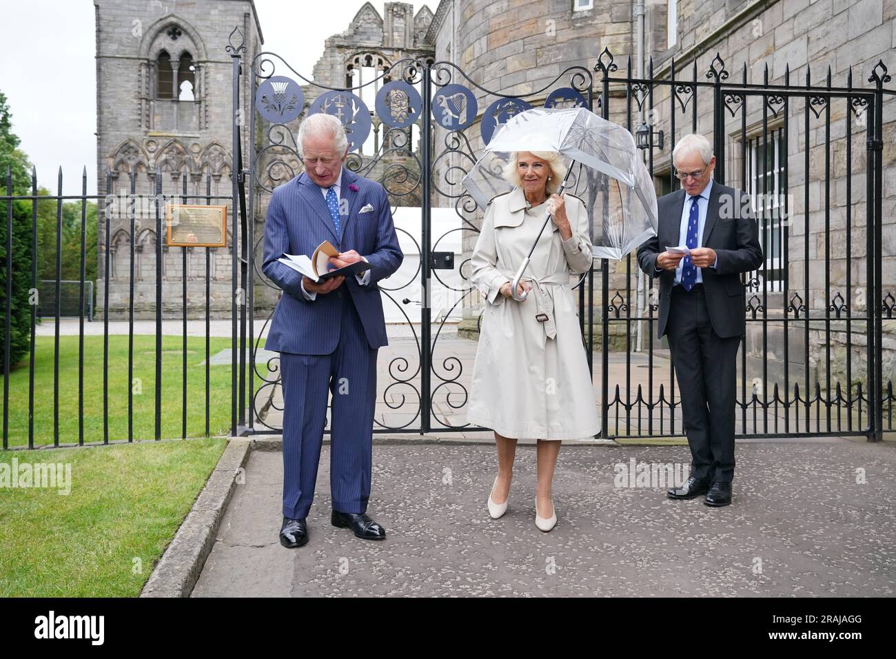King Charles III and Queen Camilla view the new Jubilee Gates ...