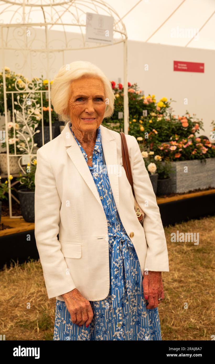 Mary Berry attends RHS Hampton Court Palace Garden Festival Stock Photo ...