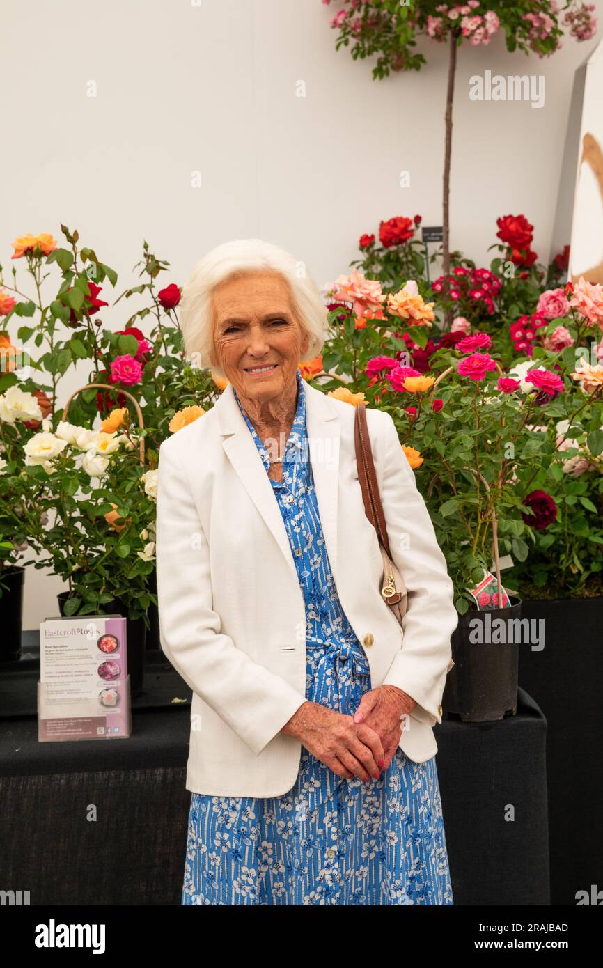 Mary Berry attends RHS Hampton Court Palace Garden Festival Stock Photo ...