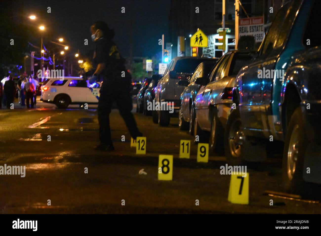 13 shards hi-res stock photography and images - Alamy