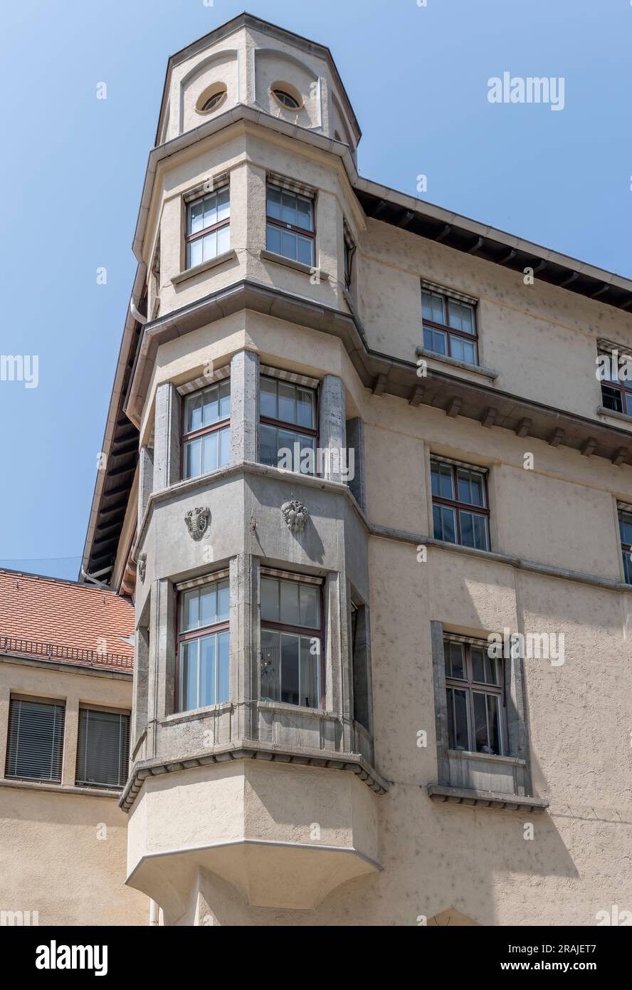 Bow window hi-res stock photography and images - Alamy