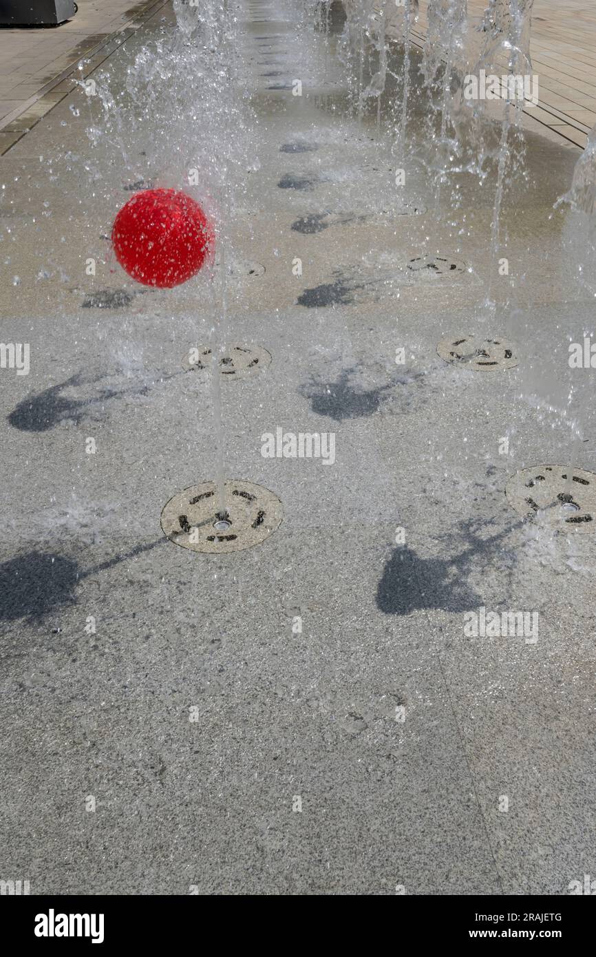 Ball bouncing hi-res stock photography and images - Alamy