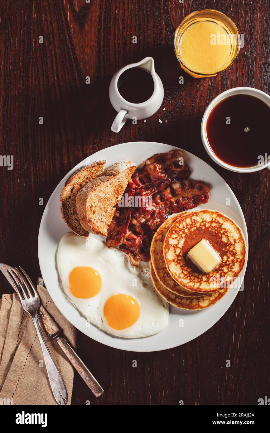 Traditional canadian breakfast hi-res stock photography and images - Alamy