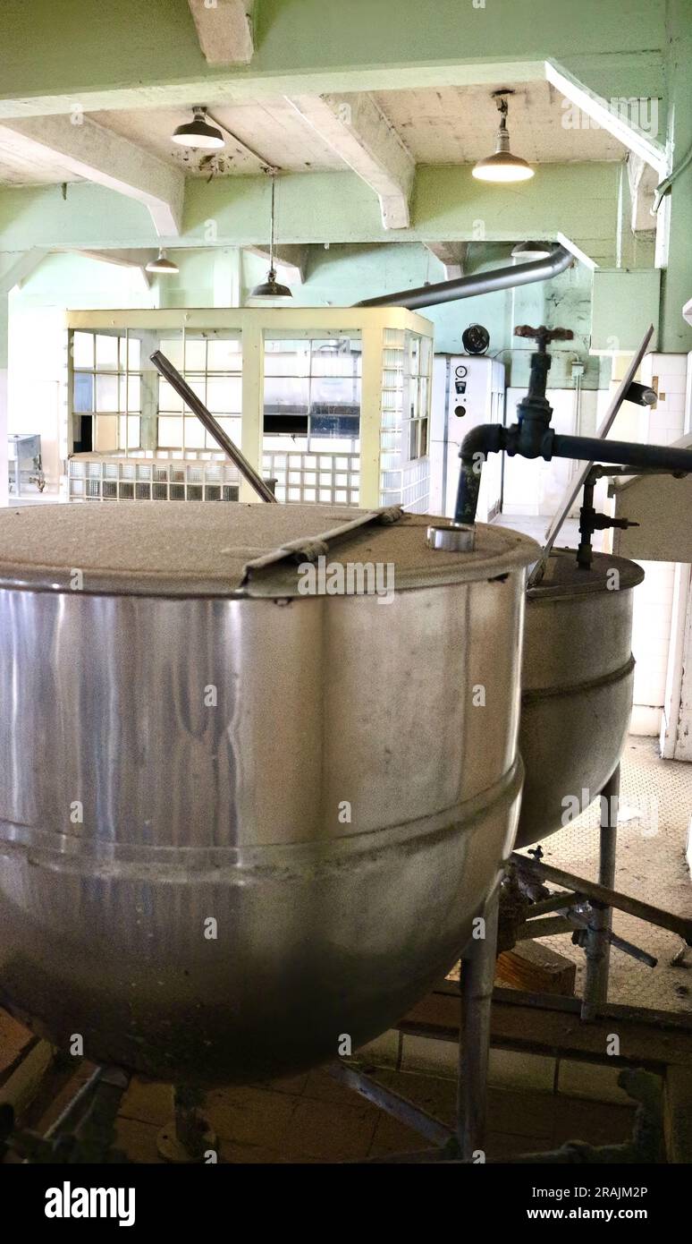 Industrial cooking pots in the food preparation and kitchen area ...