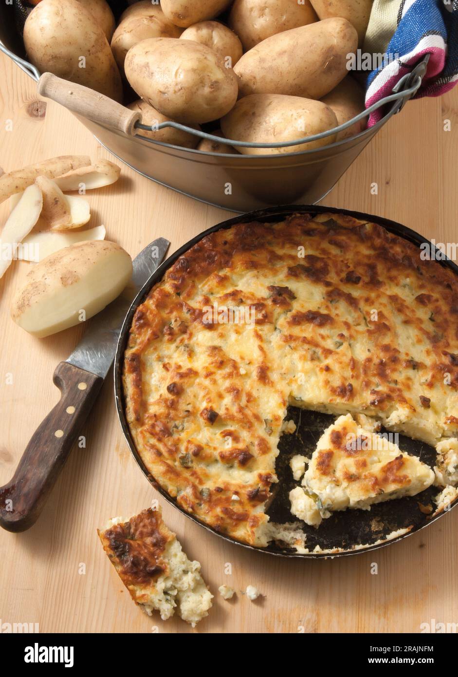 Potato pie hi-res stock photography and images - Alamy