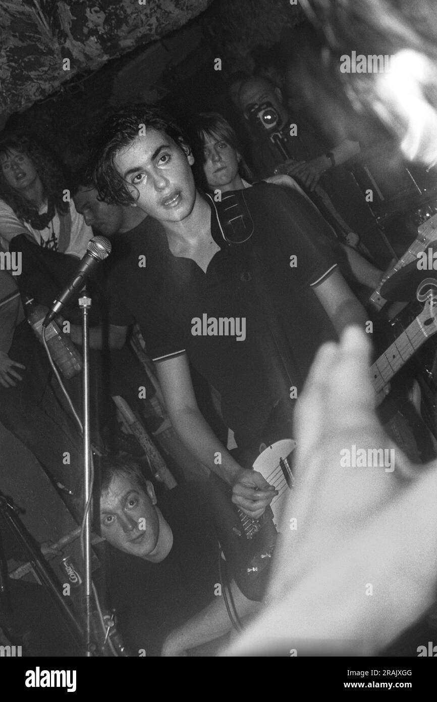 ELASTICA, YOUNG, EARLY GIG, 1994: Justine Frischmann of Elastica ...