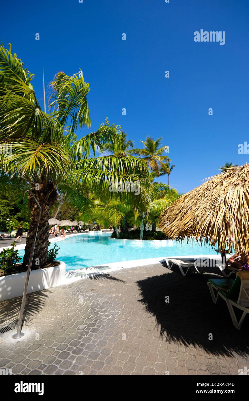 Hotel resort with a very nice swimming pool Stock Photo - Alamy