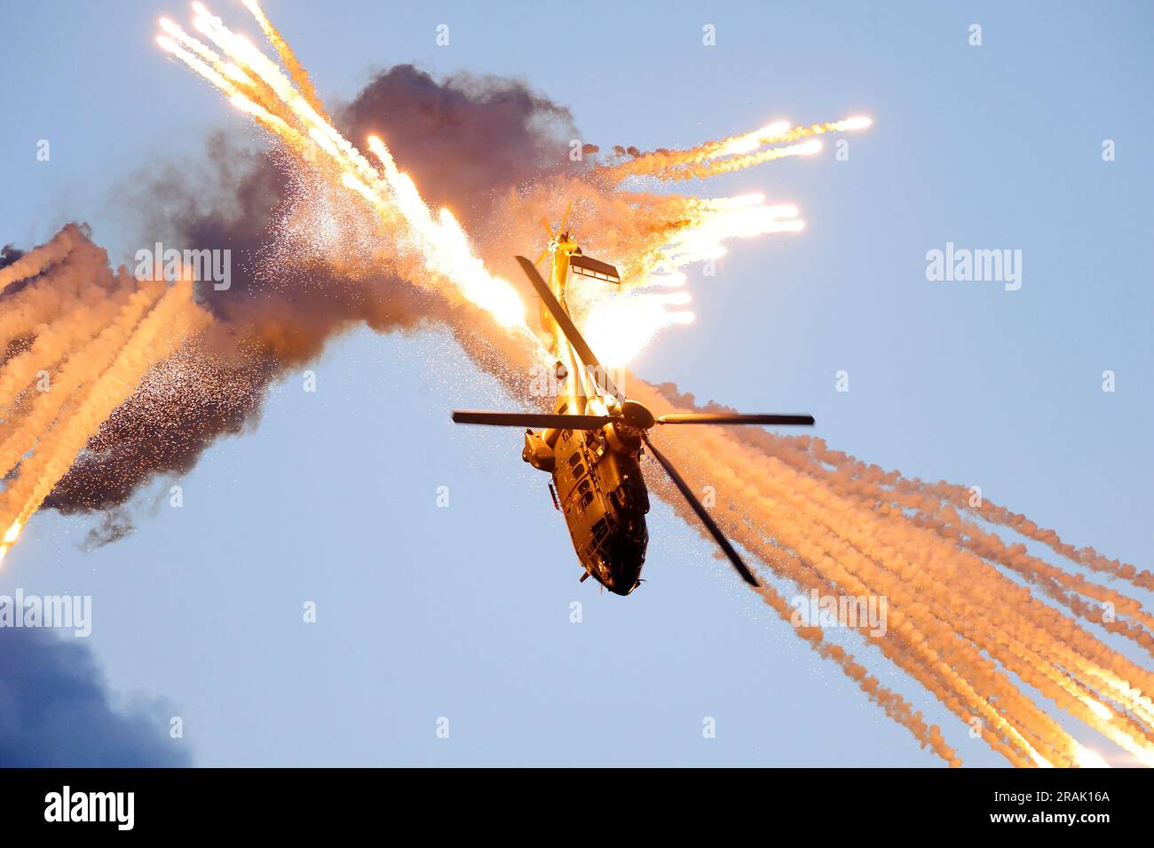 attack helicopter,fly attack helicopter,jet fighter,photo Kazimierz ...