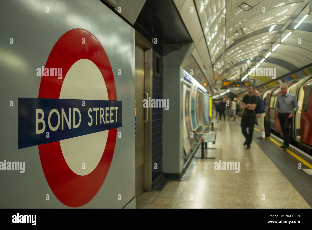 London- June 2023: Bond Street Underground station platform, Zone 1 ...