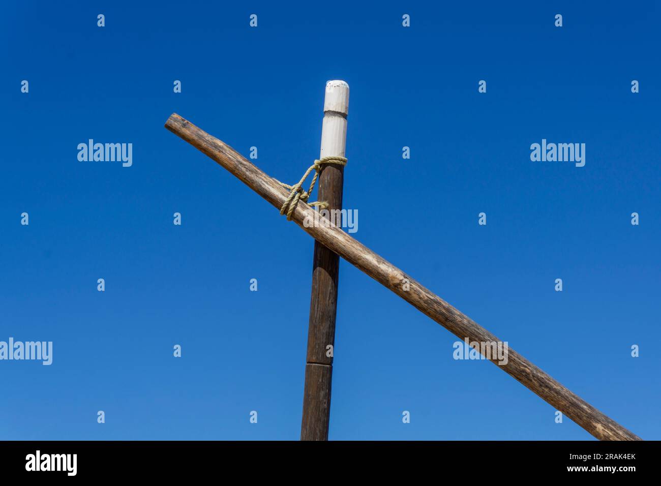Crossed sticks hi-res stock photography and images - Alamy