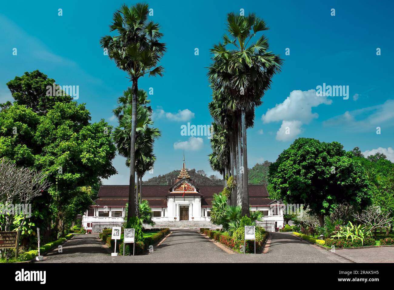 Lao royal palace hi-res stock photography and images - Alamy