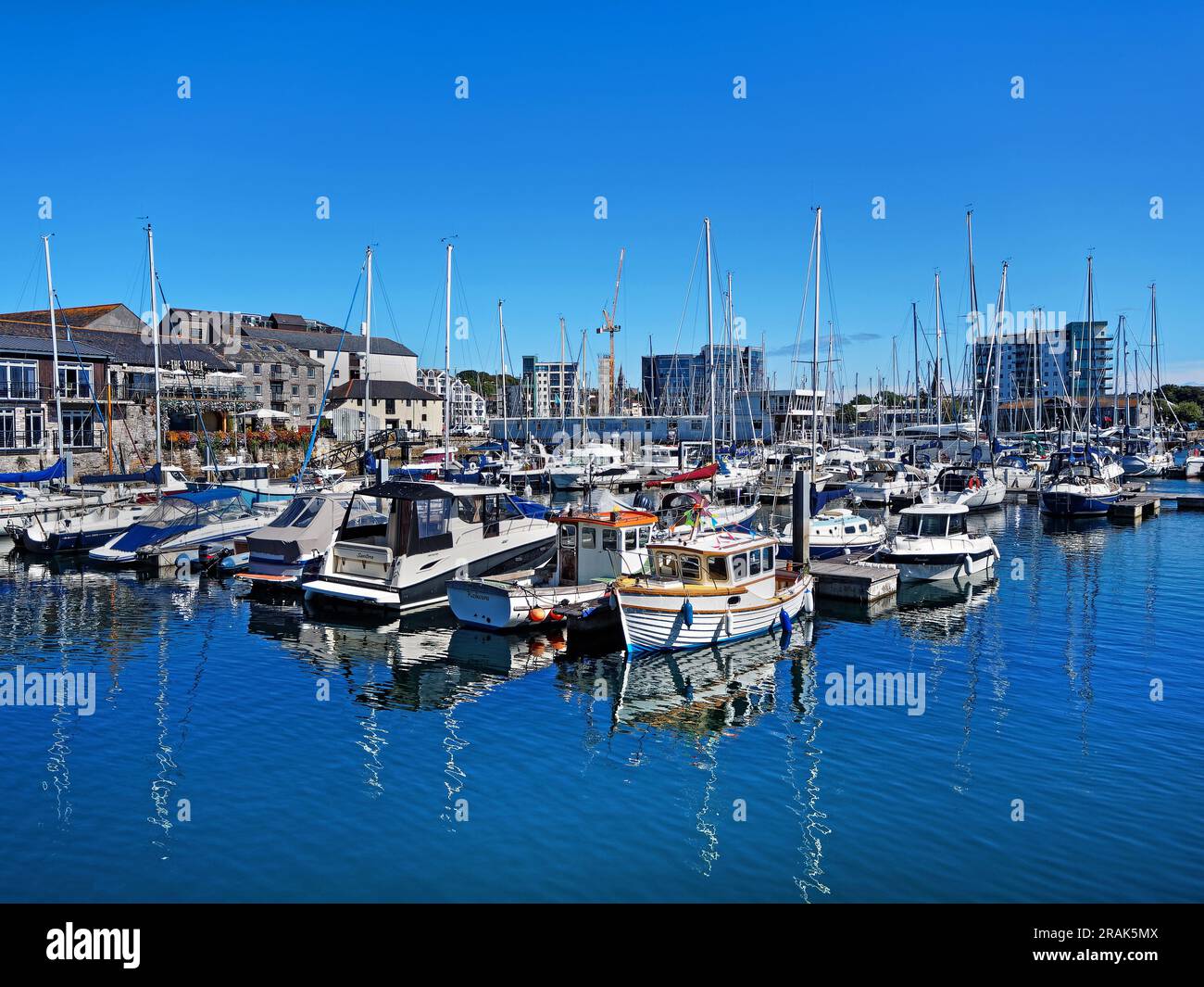 UK, Devon, Plymouth, The Barbican, Sutton Harbour, Apartments and ...