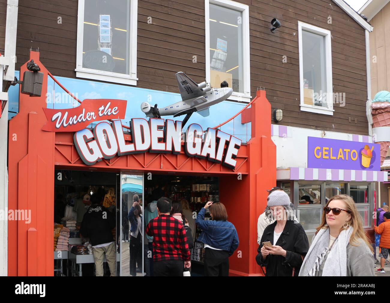 Golden gate bridge themed frames hi-res stock photography and images ...