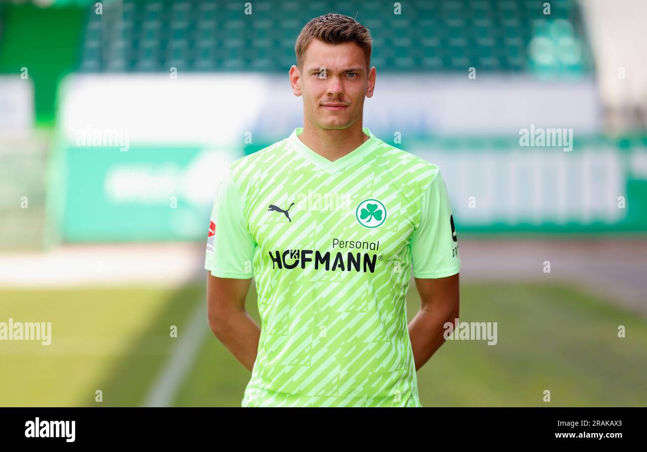 04 July 2023, Bavaria, Fürth: Goalkeeper Leon Schaffran (SpVgg Greuther ...