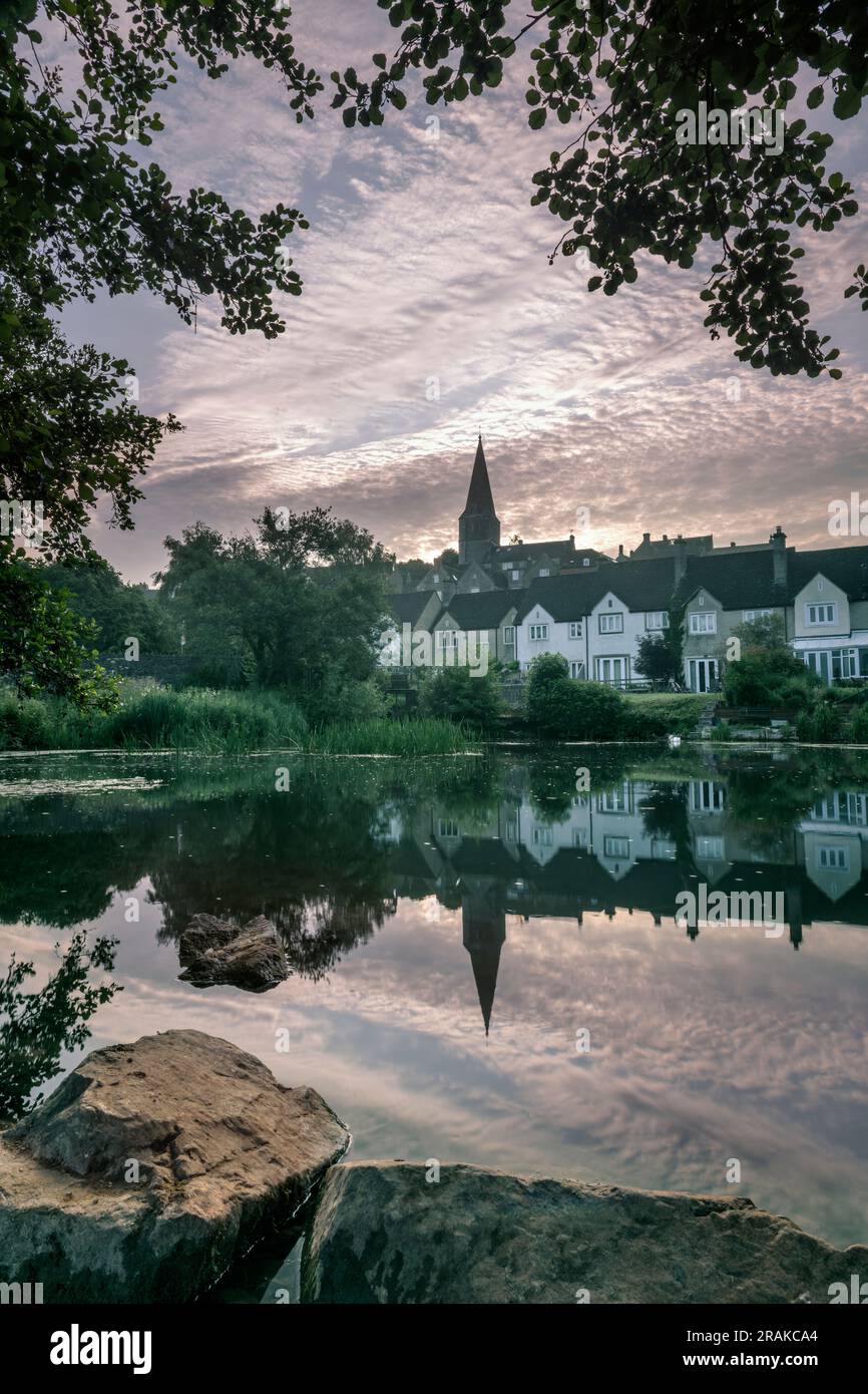English riverside hi-res stock photography and images - Alamy