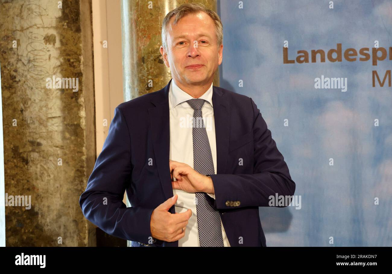 2024 to 2025 hi-res stock photography and images - Alamy