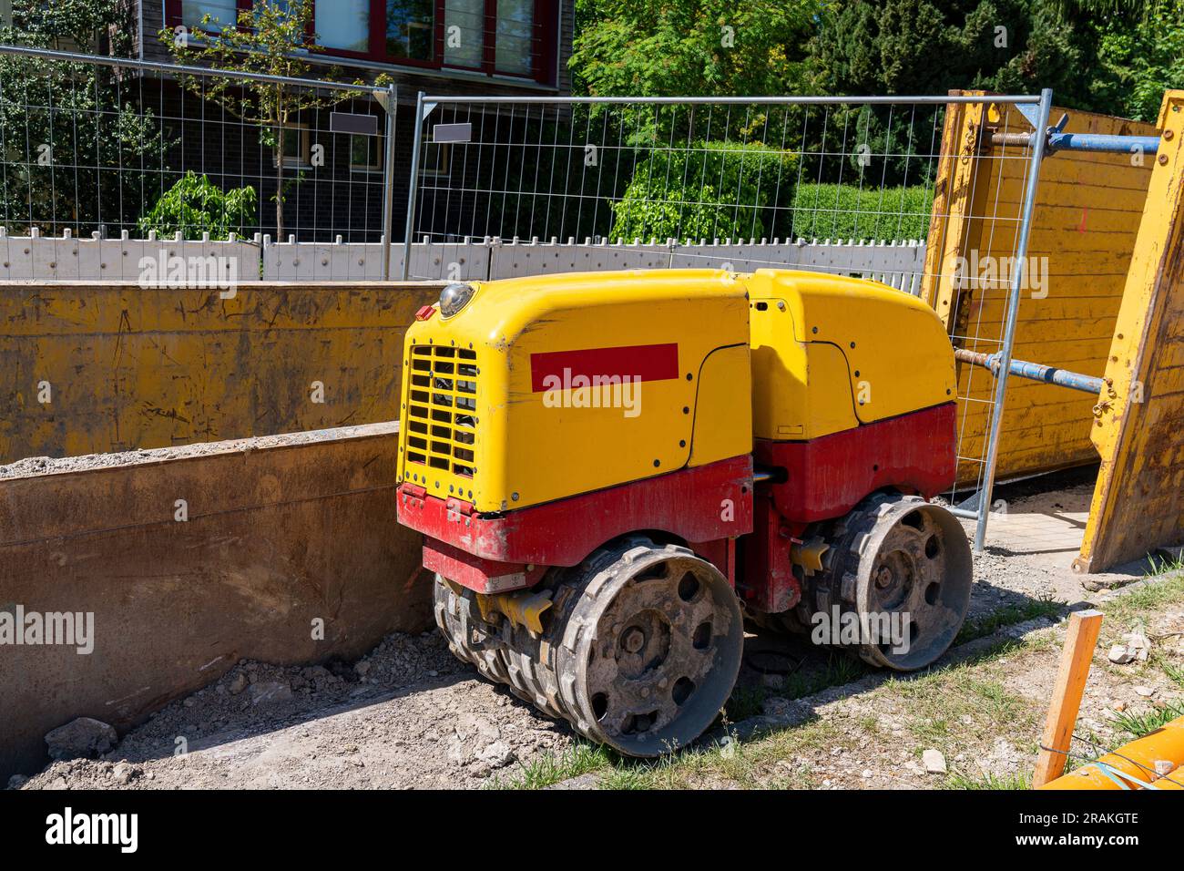 Compacting roller hi-res stock photography and images - Alamy