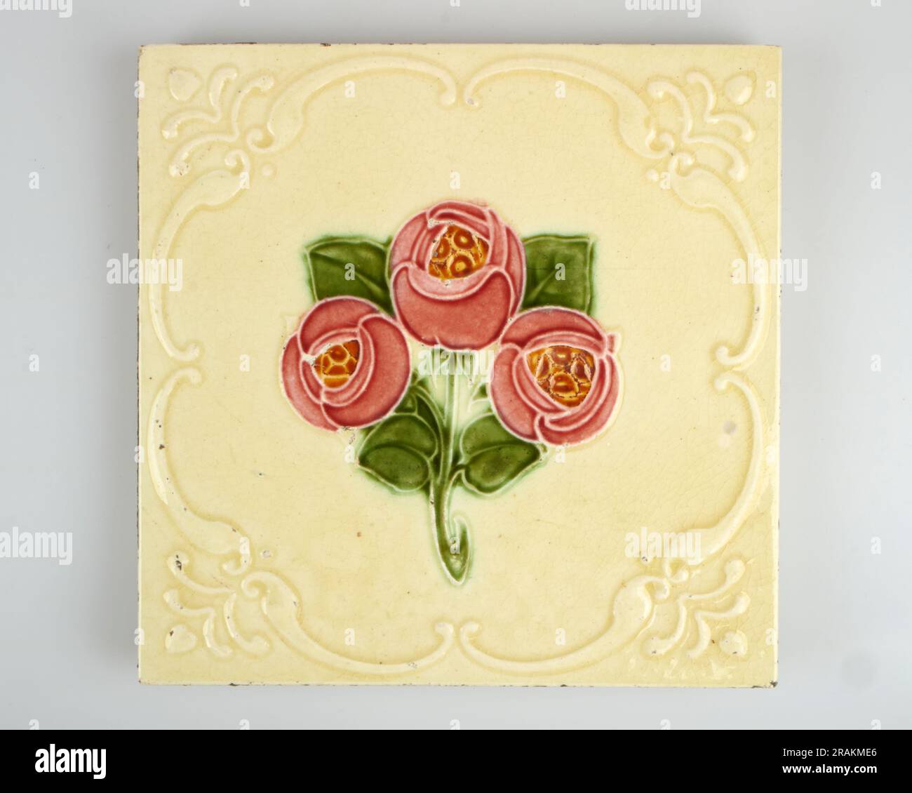 Antique 1900s English J. & W. Wade Art Nouveau three pink Glasgow roses ...