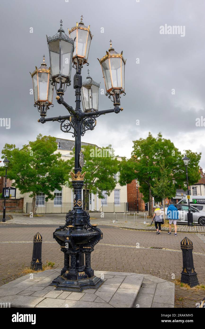 Victorian lamppost hi-res stock photography and images - Alamy