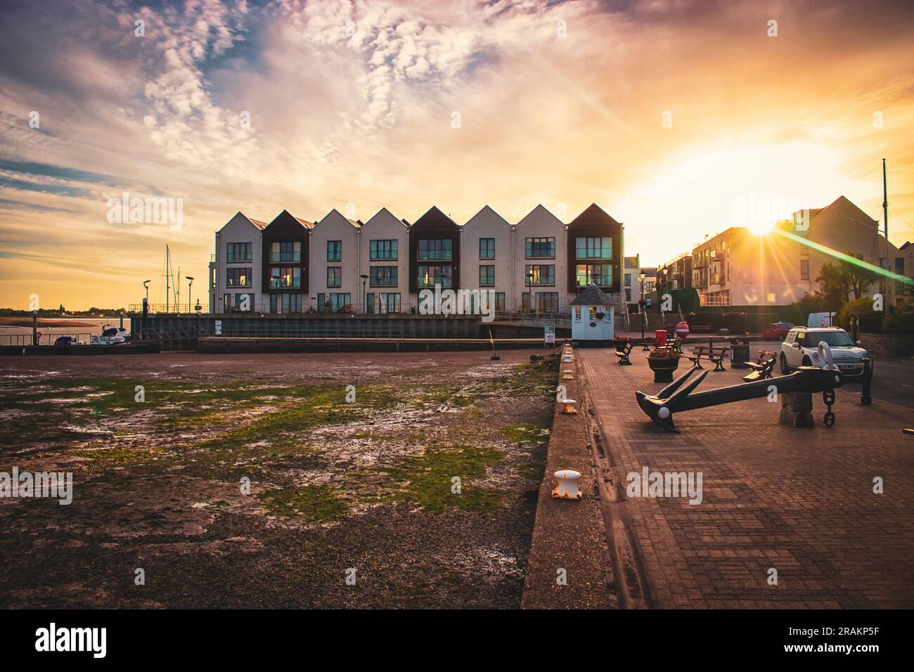 Brightlingsea beach sunset hi-res stock photography and images - Alamy