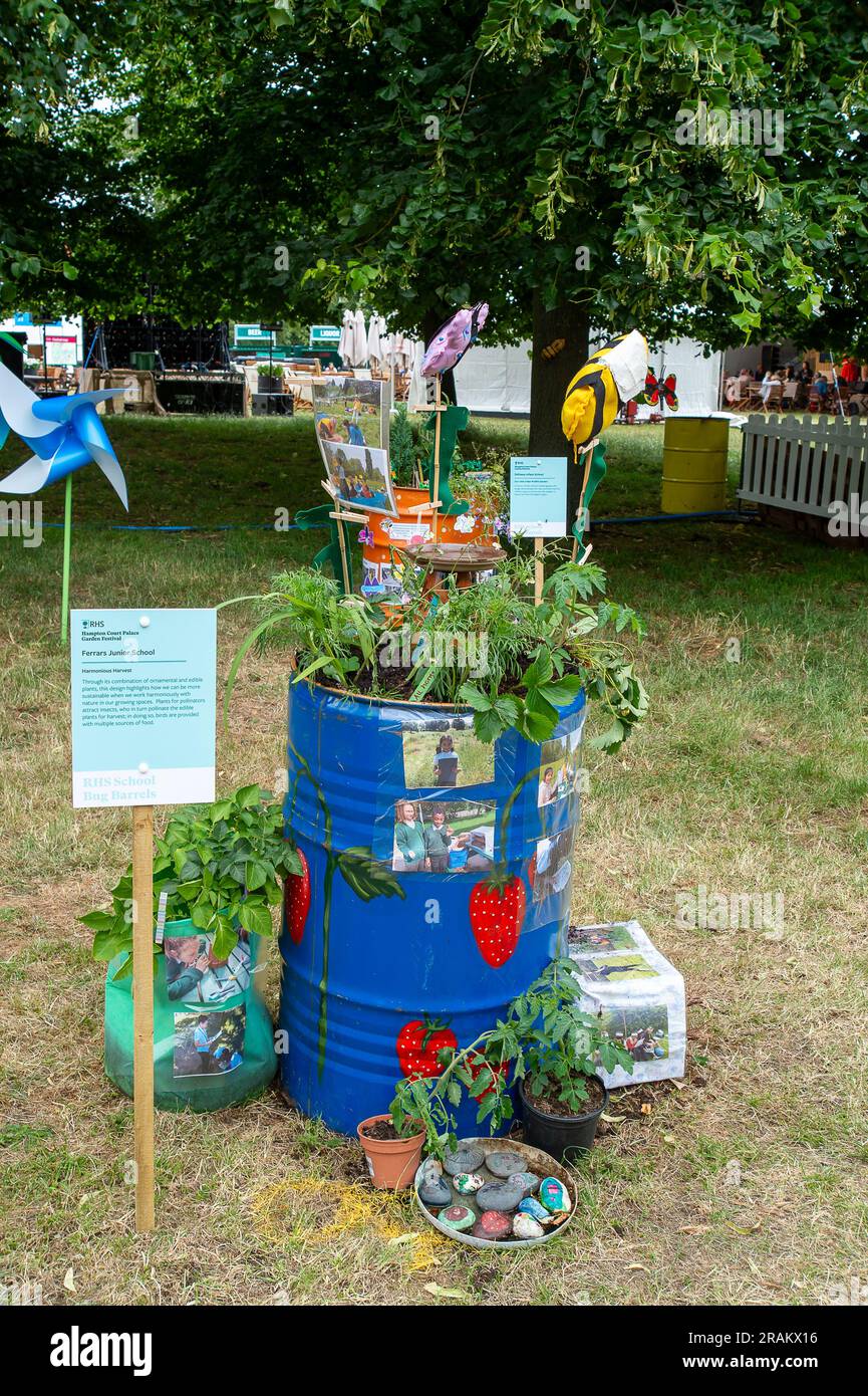 Rhs bug school bug barrels hi-res stock photography and images - Alamy