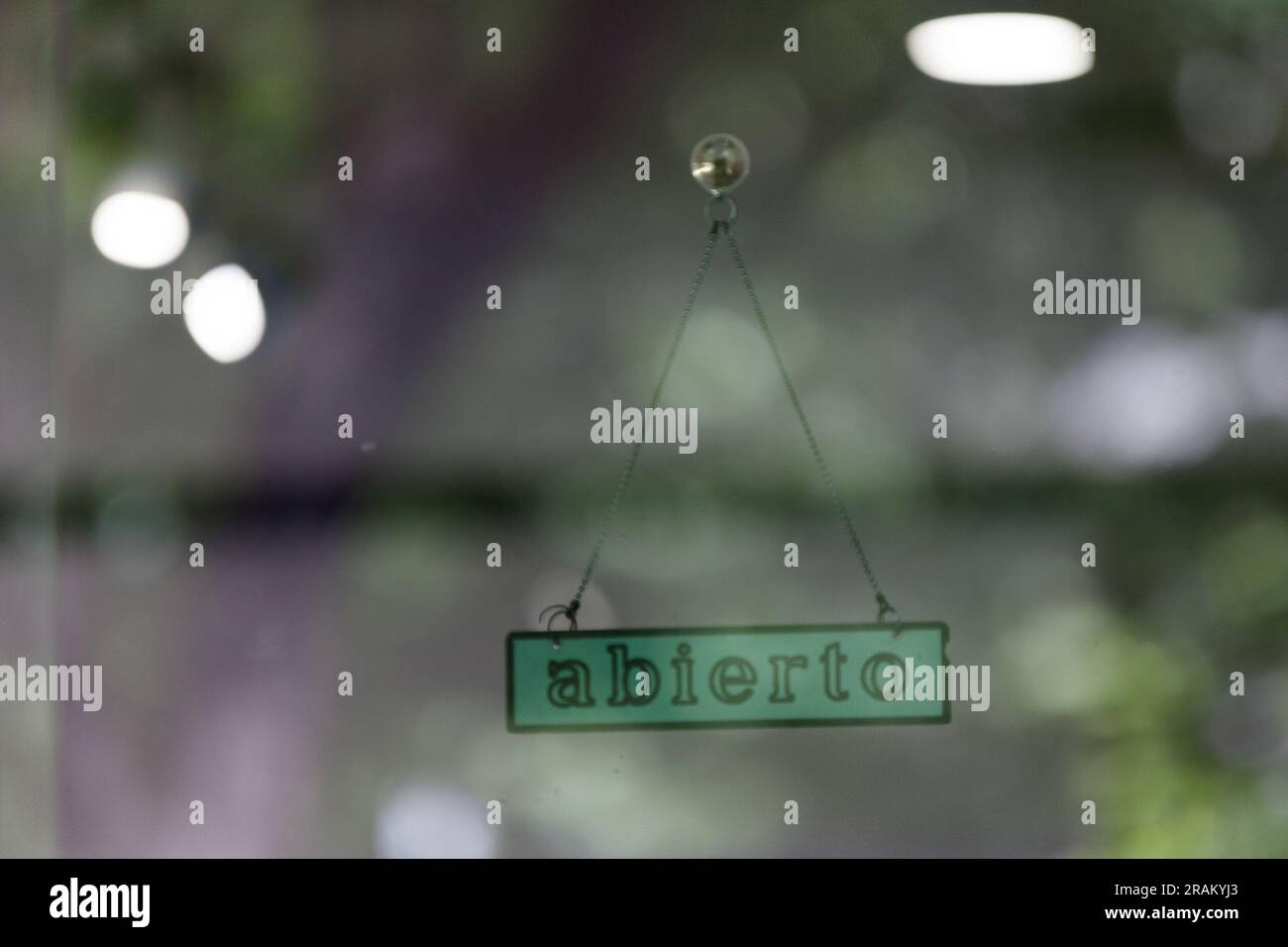 Spanish open sign hi-res stock photography and images - Alamy