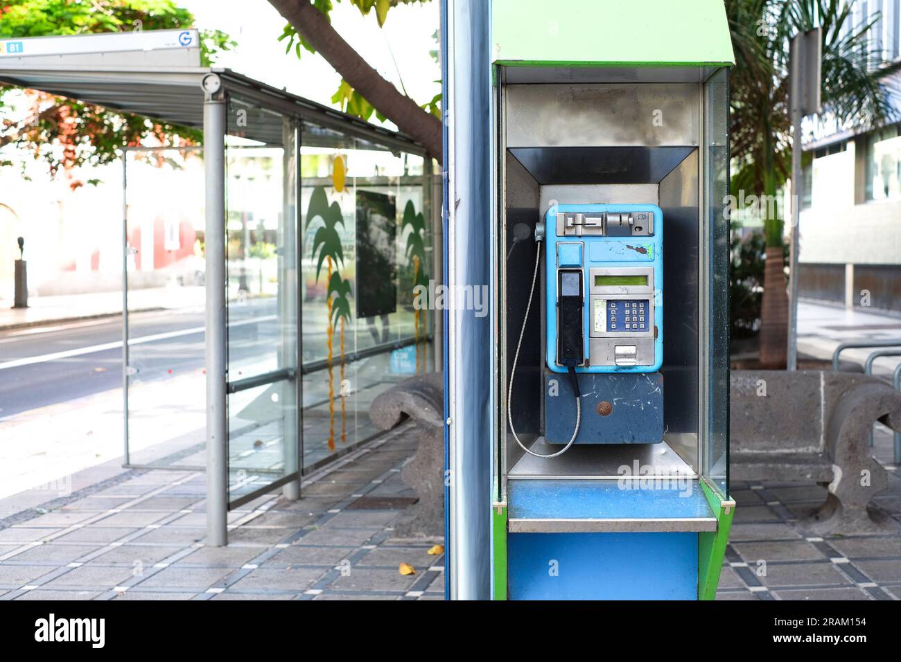 Use of defunct telephone box hi-res stock photography and images - Alamy
