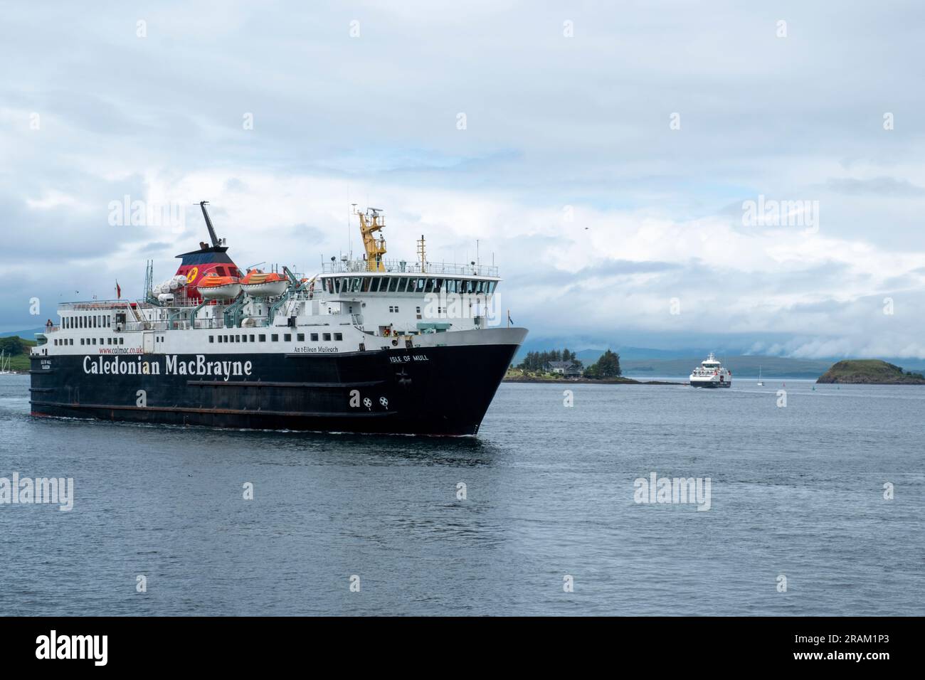 Oban tiree ferry hi-res stock photography and images - Alamy