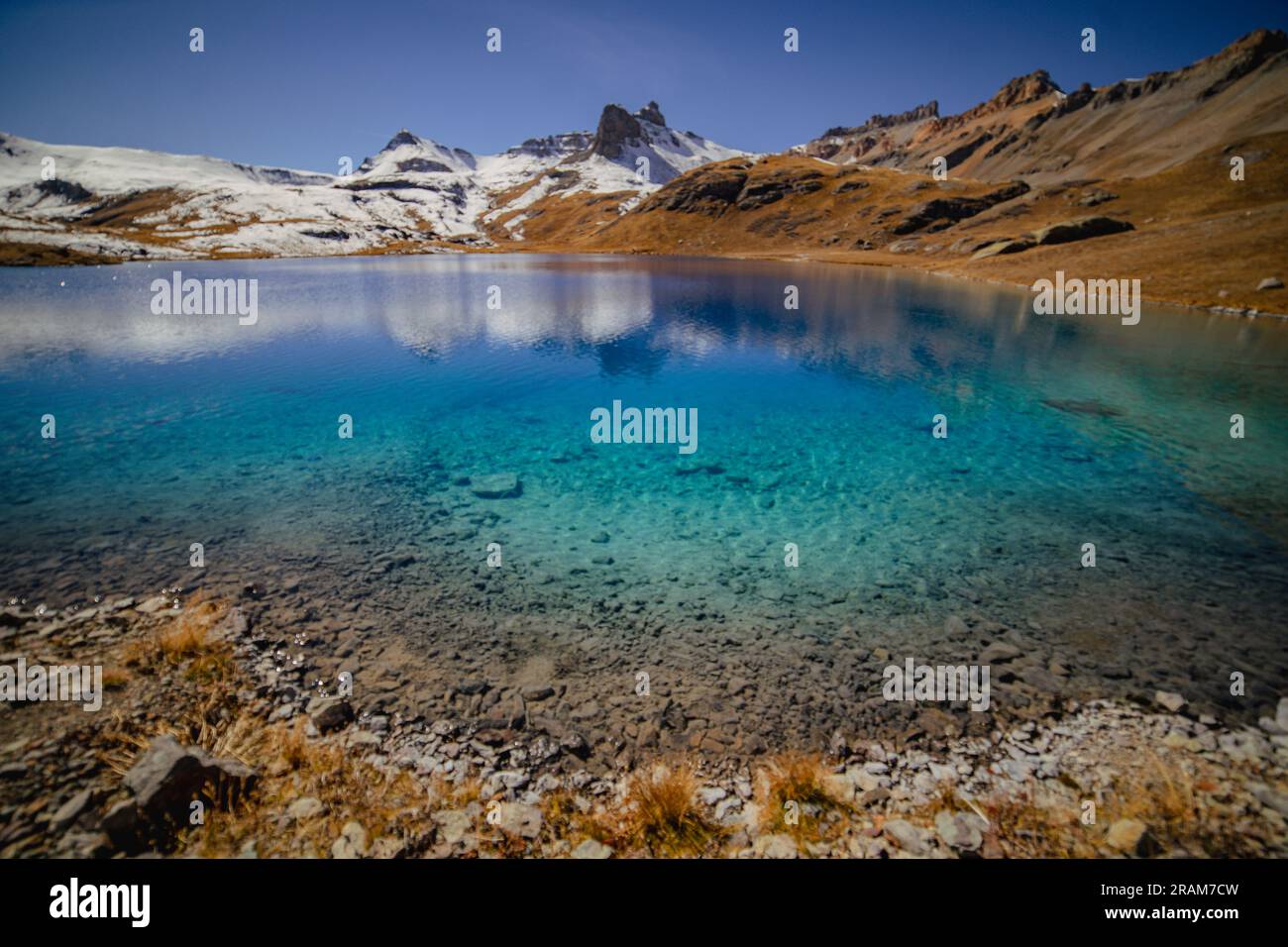 Very shiny snow with reflections hi-res stock photography and images ...