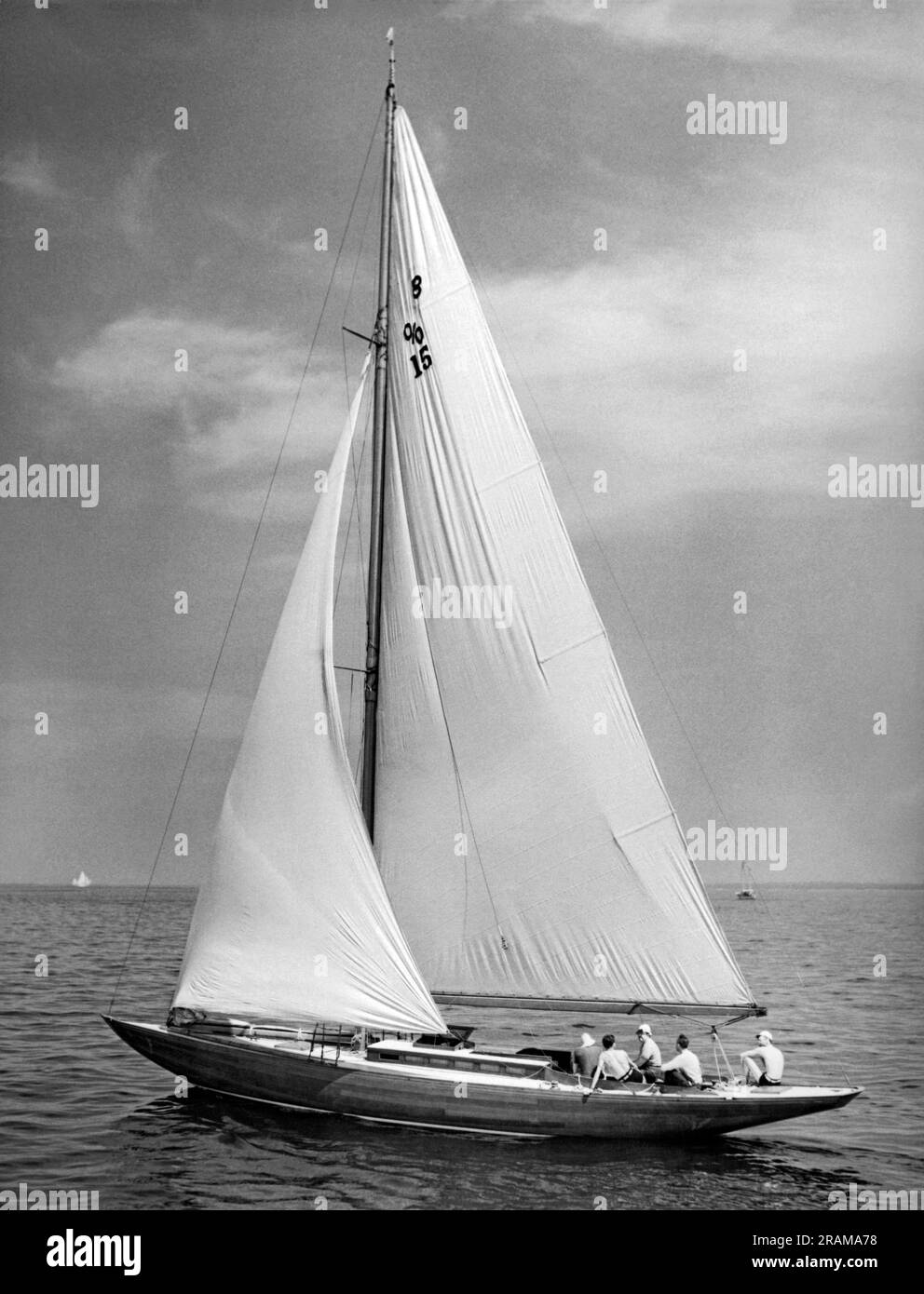 8 meter sailboat hi-res stock photography and images - Alamy