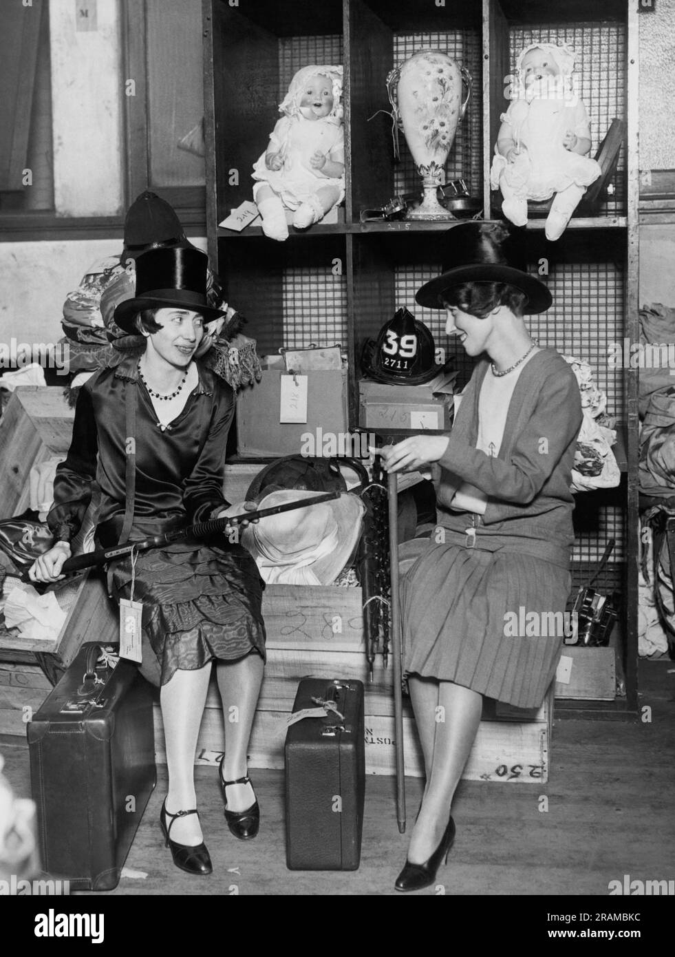 Unclaimed items hi-res stock photography and images - Alamy