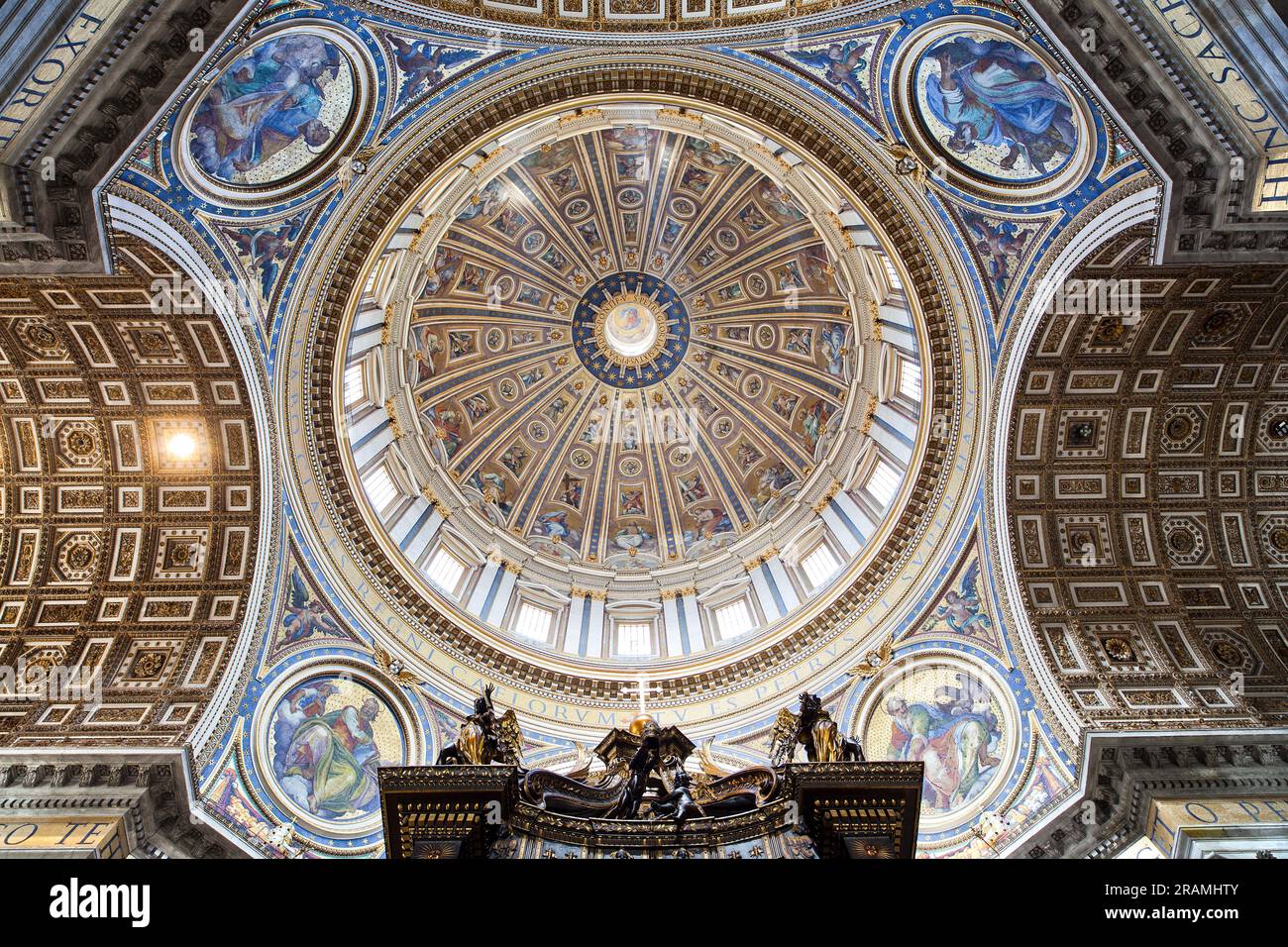 Cupola of the St. Peter's Basilica, San Pietro, Vatican, Vatican City ...
