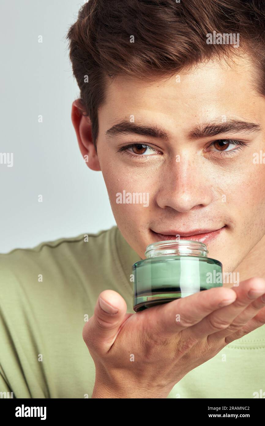 Beauty vial model hi-res stock photography and images - Alamy