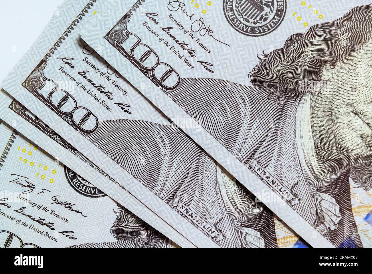 United States of Americas banknotes feature iconic images symbols ...