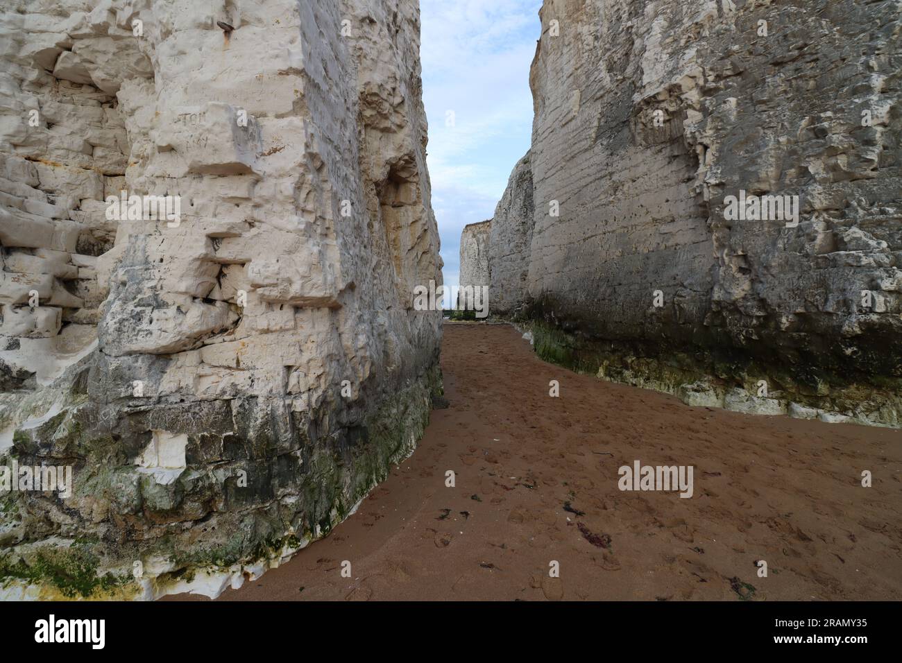 White Chalk Cliffs at Botany Bay beach, in Broadstairs, in Kent, UK ...